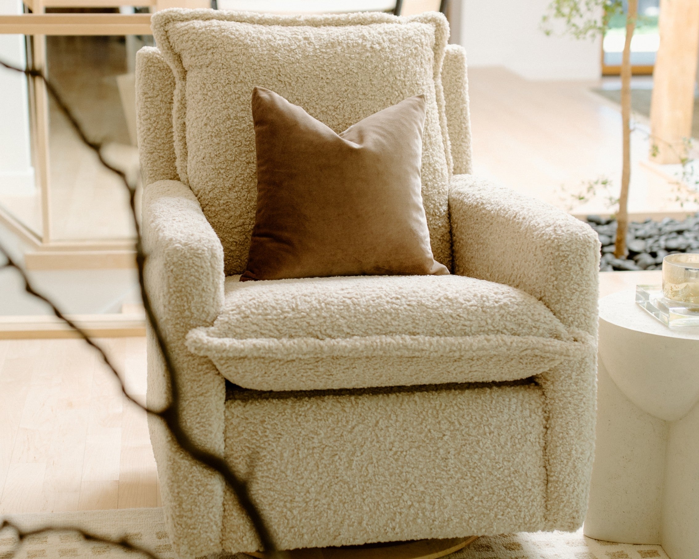 Quick Ship Nursery Recliners, Gliders & Ottomans | Oilo™ Studio