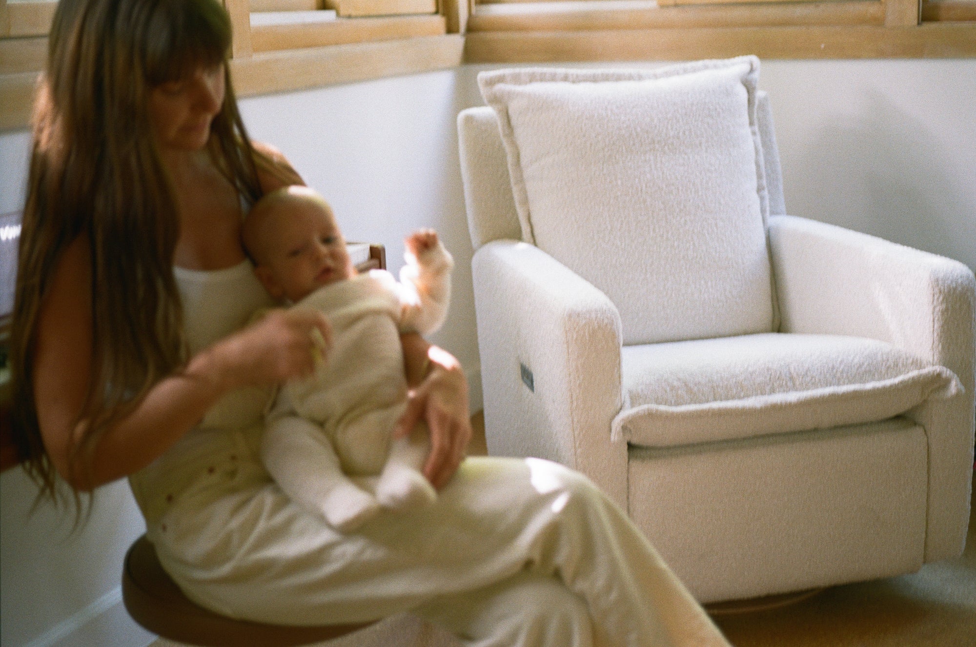 Oilo™ Studio | Luxury Quality Gliders, Recliners & Nursery Bedding