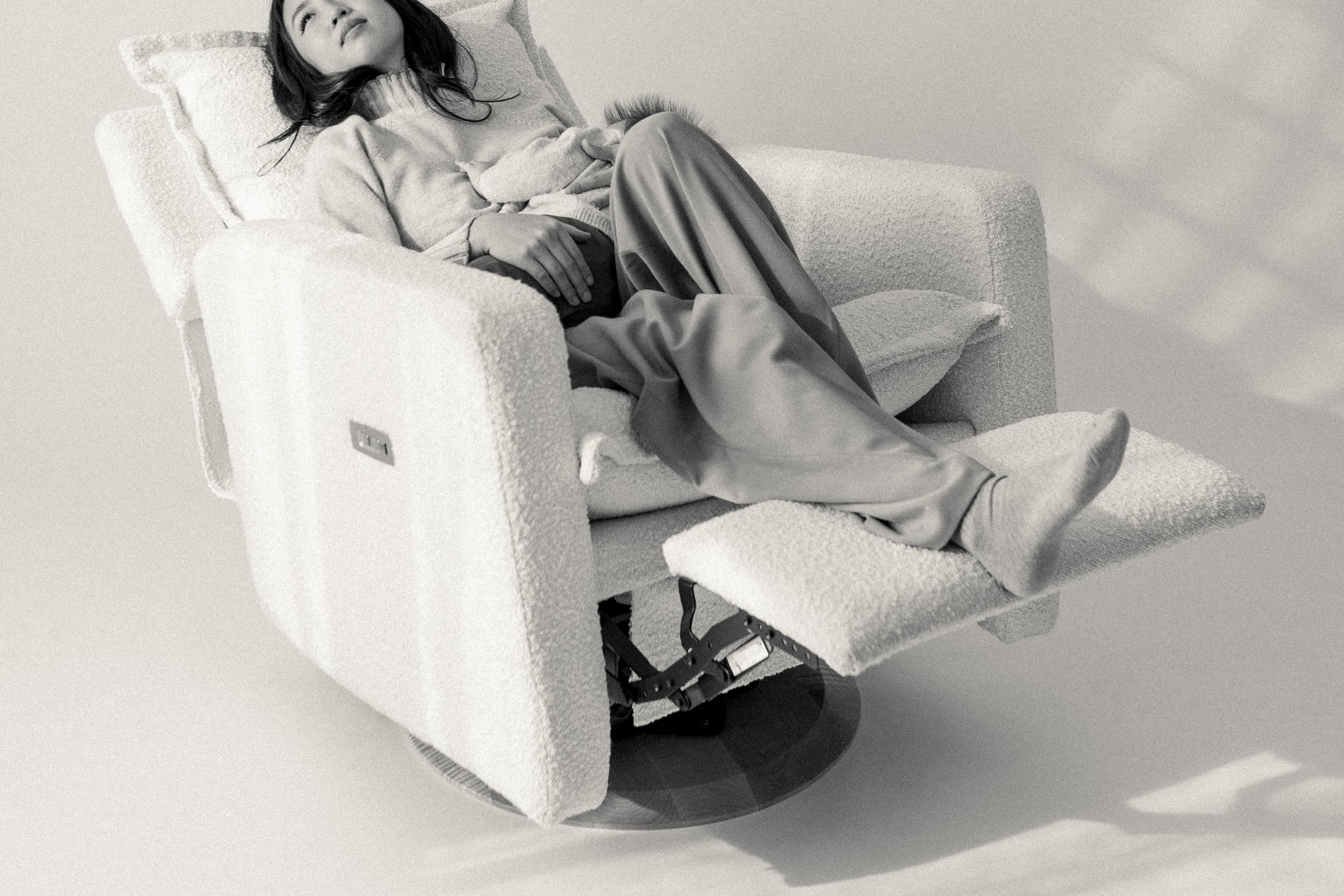 Oilo™ Studio | Luxury Quality Gliders, Recliners & Nursery Bedding