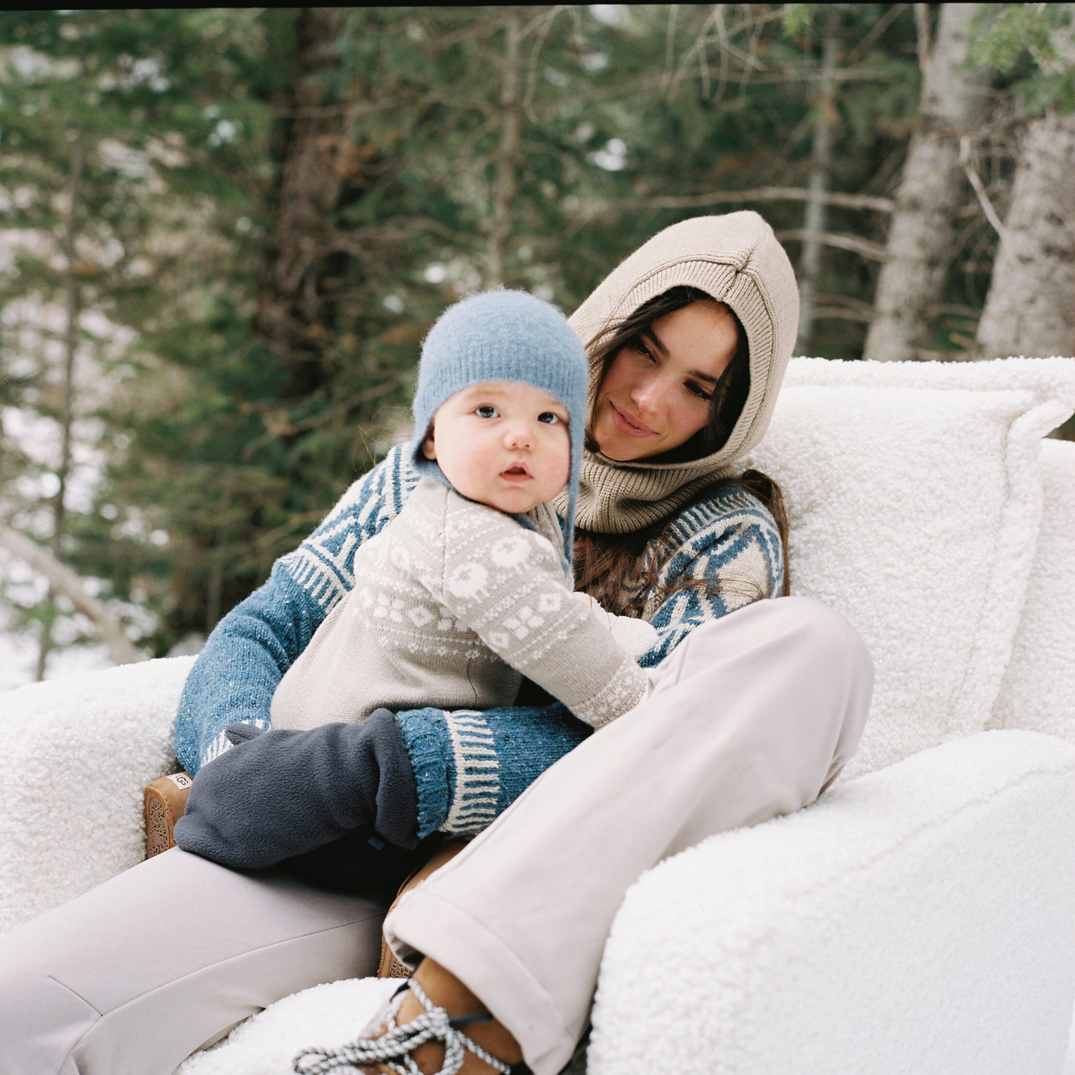 Quick Ship Nursery Recliners, Gliders & Ottomans | Oilo™ Studio