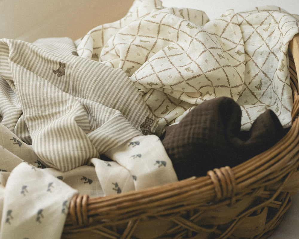 Organic Cotton Muslin Swaddle Blankets Set | Oilo™ Studio